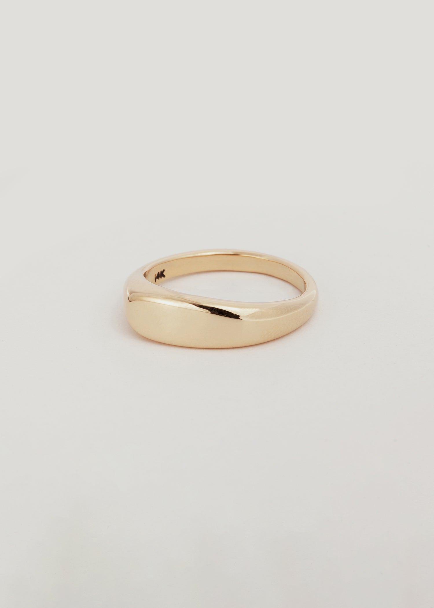 Lila Ring – M. Hisae