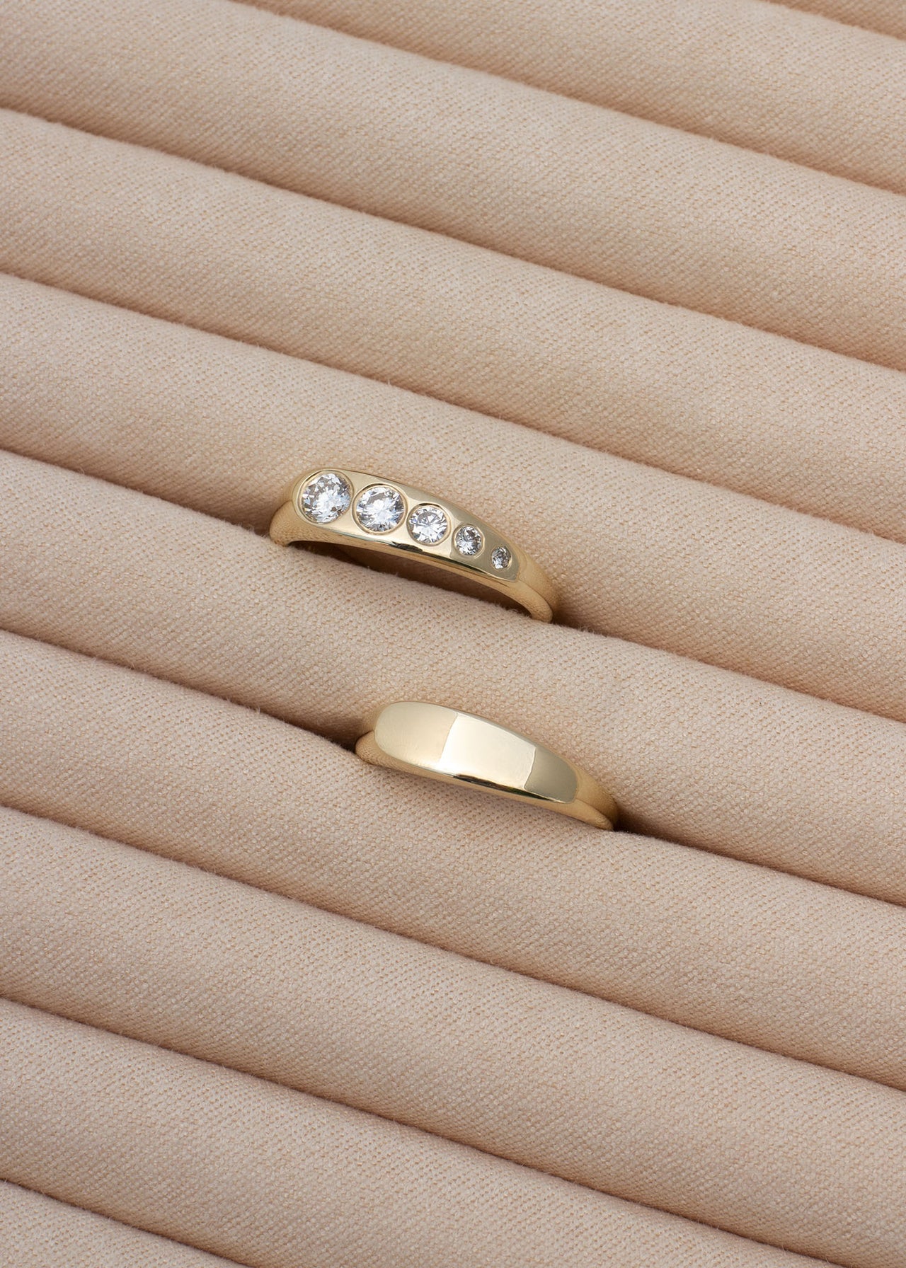 Lila Ring – M. Hisae