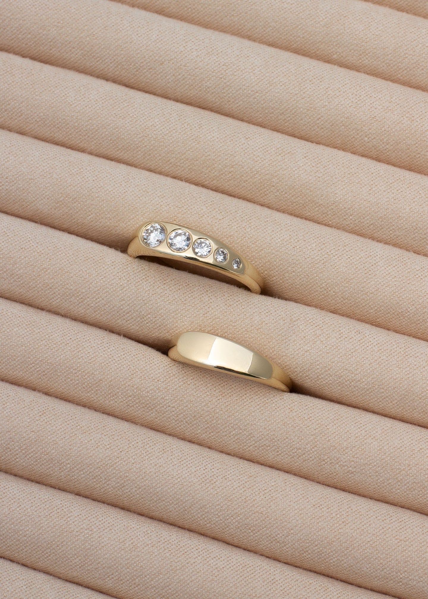 Lila Ring – M. Hisae